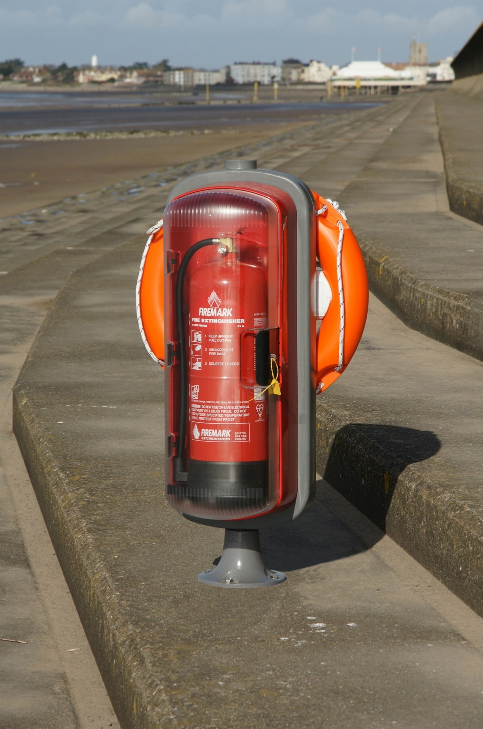 Jo Bird - newmarinas.it